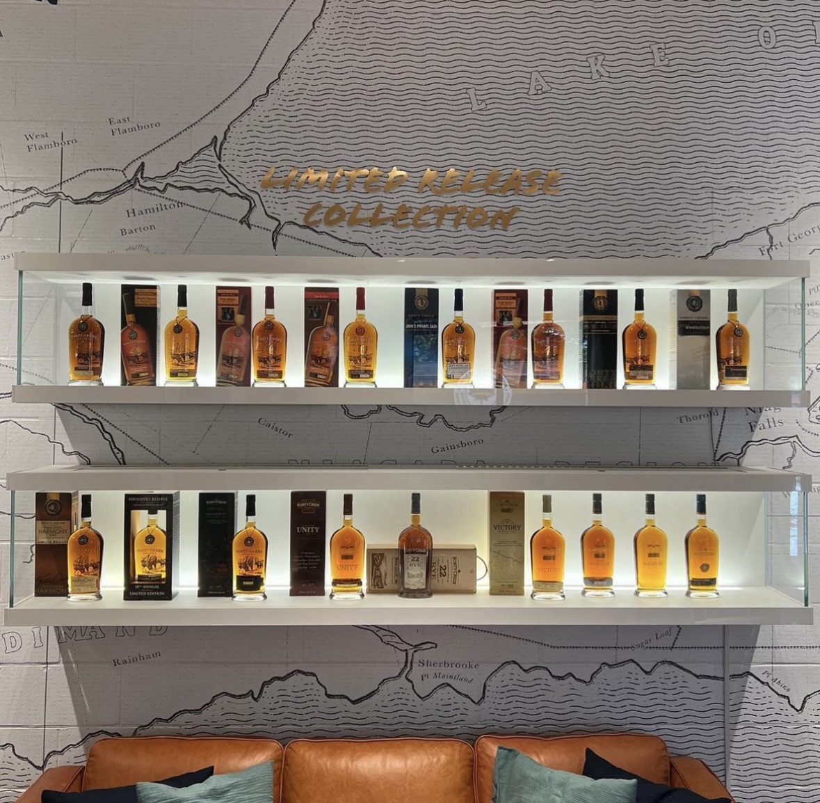 Revolutionizing Retail with Modern Glass Displays